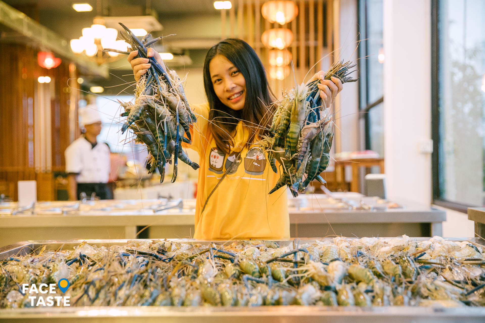 ល្ងាចនេះ! ទុកពោះឱ្យទទេ សារ៉េញ៉ាំប៊ូហ្វេ ស៊ុប សាច់អាំង ...