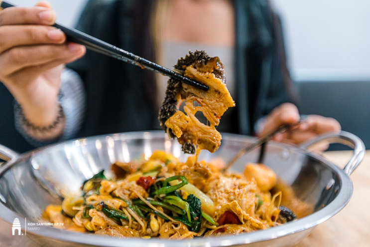 ហាង ស្ពៃអាំប់ម៉ាឡាផត Spice Up Mala Pot - KohSantepheap.TV